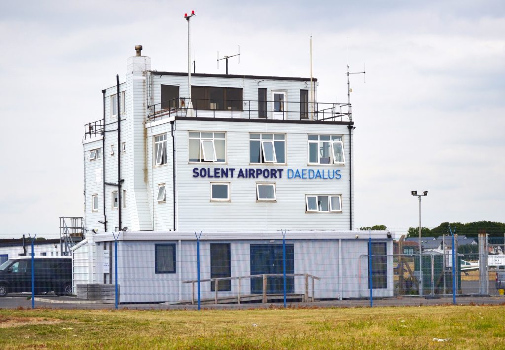 Lighting the way to a more flexible Solent Airport Daedalus - The ...